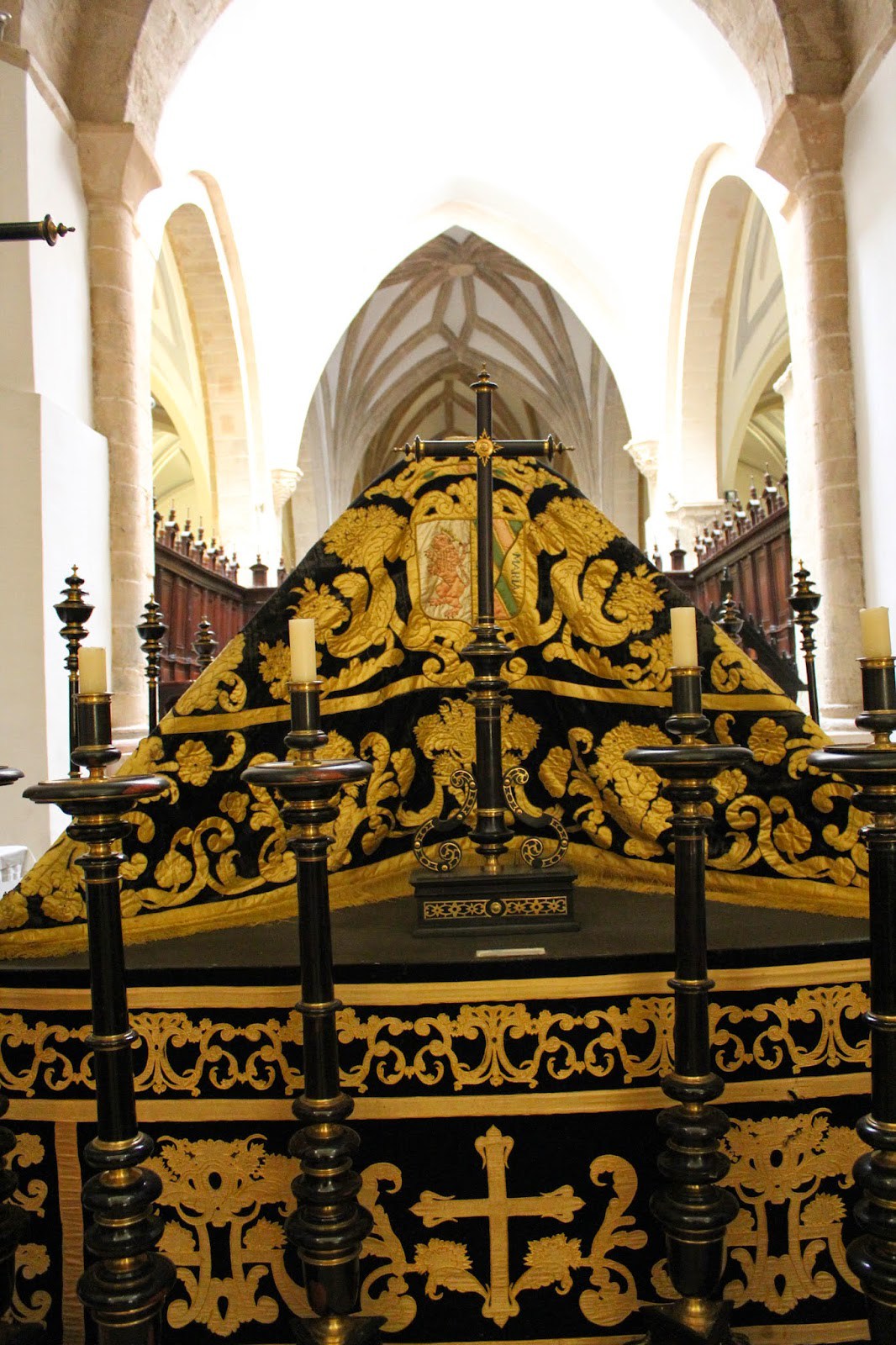 ¿Qué es un catafalco? | Entre piedras y cipreses